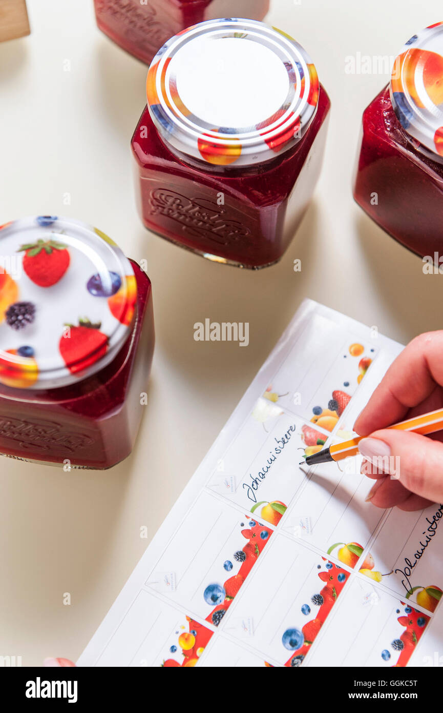 Jars of jam hi-res stock photography and images - Alamy