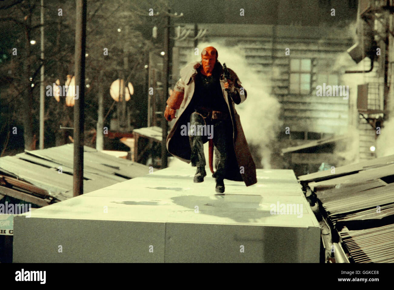 HELLBOY / Hellboy USA 2004 / Guillermo del Toro Hellboy (RON PERLMAN ...