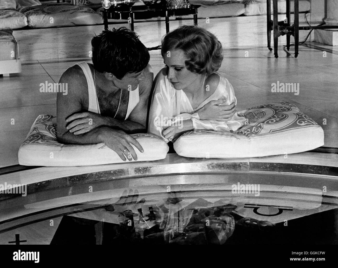 The great gatsby movie robert redford Black and White Stock Photos ...