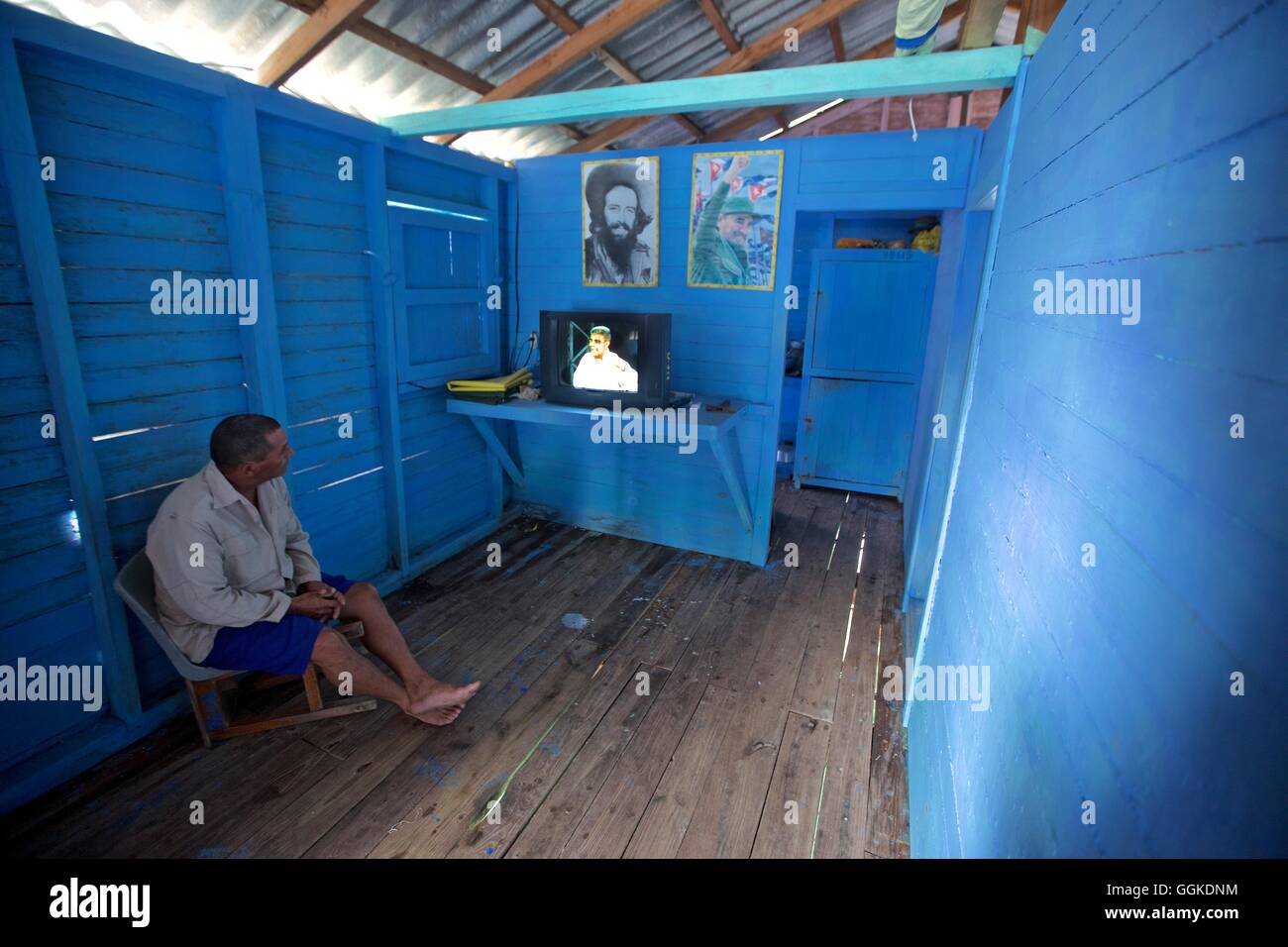 Cuban television hi-res stock photography and images - Alamy