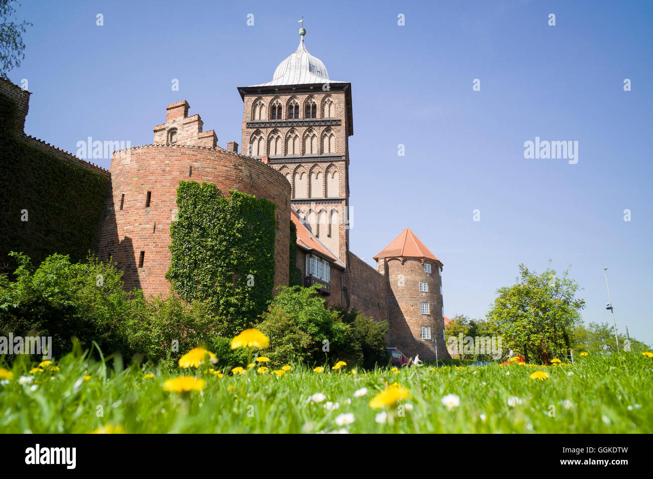 Burgtor hi-res stock photography and images - Alamy