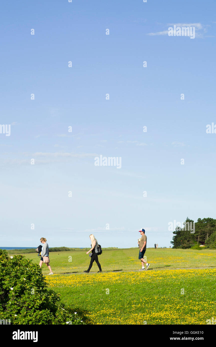 People walking at the beach hi-res stock photography and images - Alamy