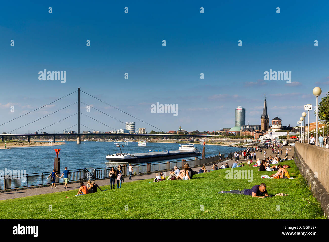 Rhine promenade and old town, Duesseldorf, North Rhine Westphalia ...
