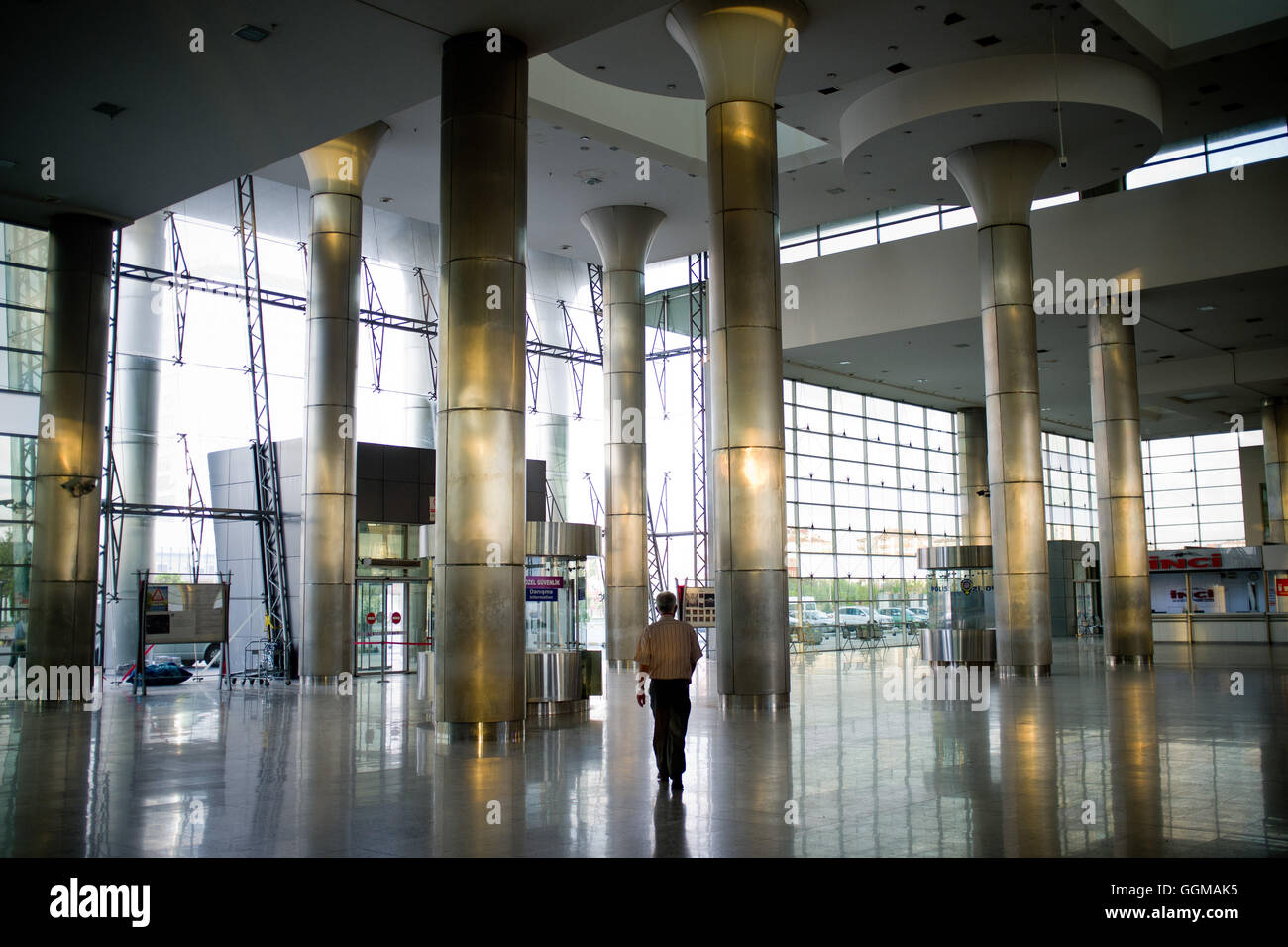 Bus station interior hi-res stock photography and images - Alamy