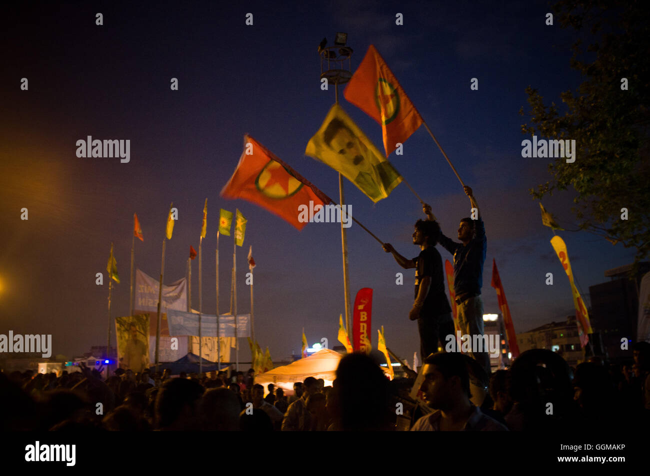 Kurdish flags hi-res stock photography and images - Alamy