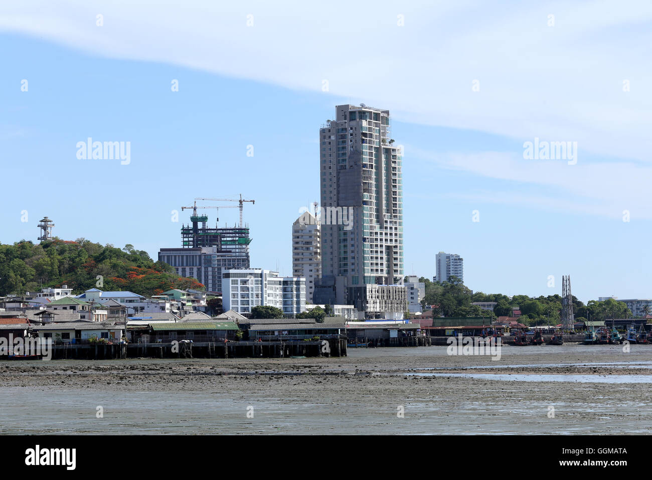 Building on sea hi-res stock photography and images - Alamy