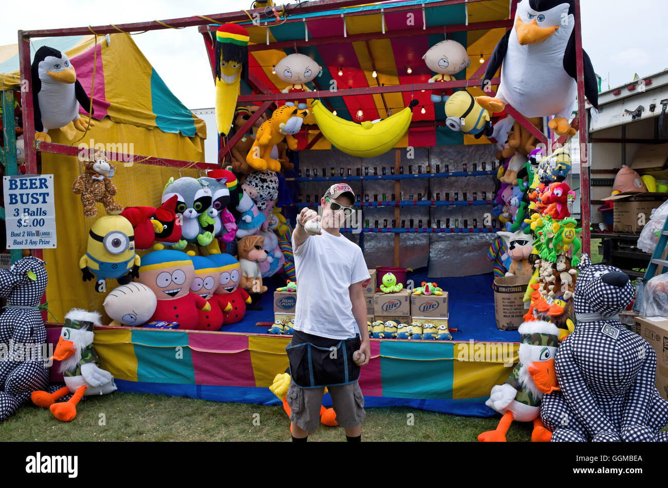 Chance games carnival hi-res stock photography and images - Alamy