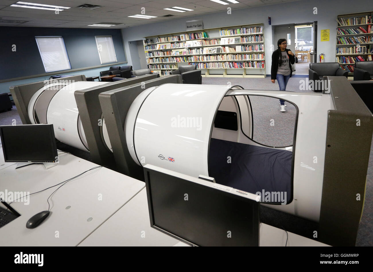 Vancouver, Canada. 5th Aug, 2016. Two sleep pods are placed inside the ...
