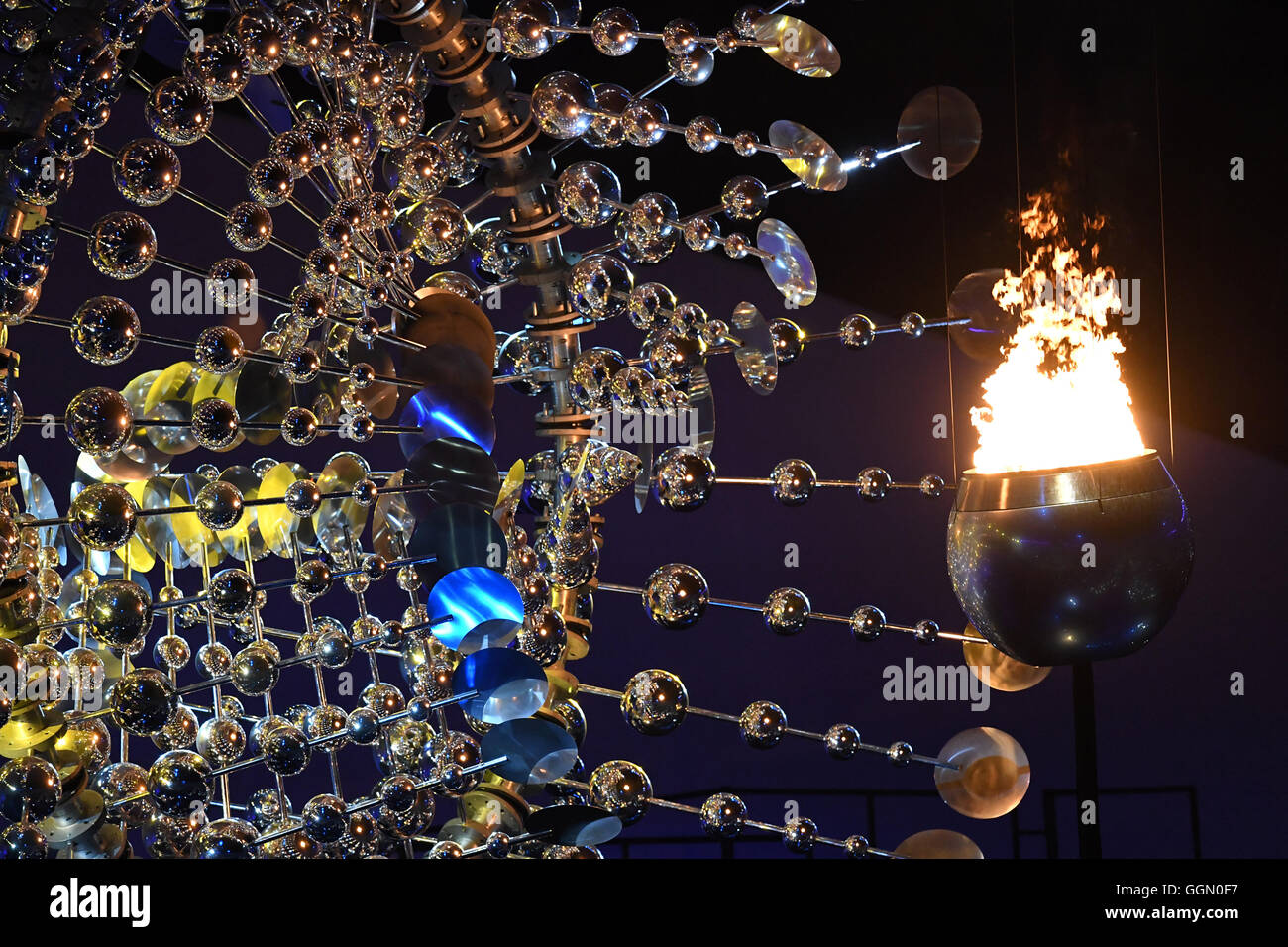 Rio de Janeiro, Brazil. 5th Aug, 2016. Olympic flame lights during the ...