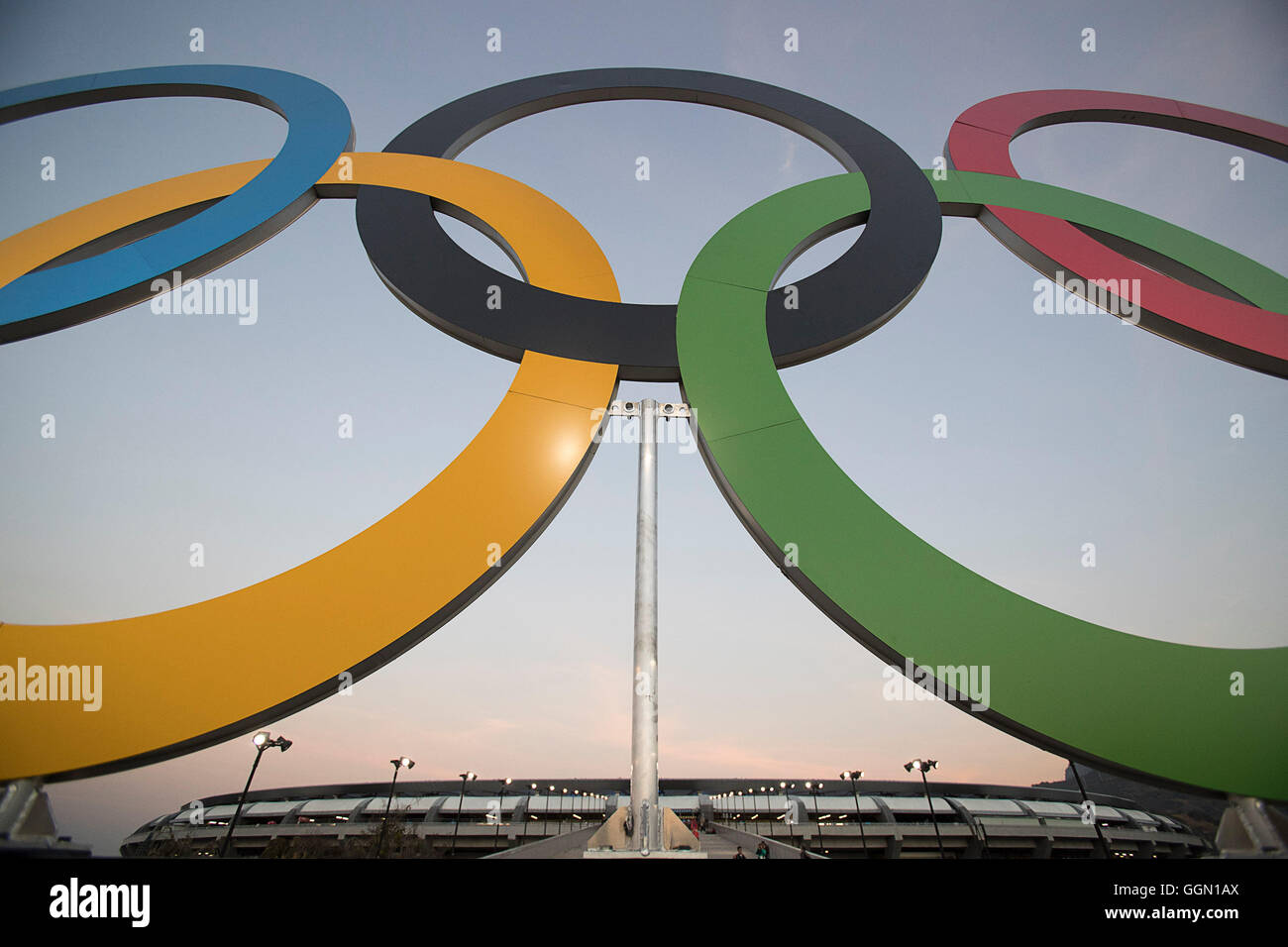 Rio olympic stadium rings hi-res stock photography and images - Alamy