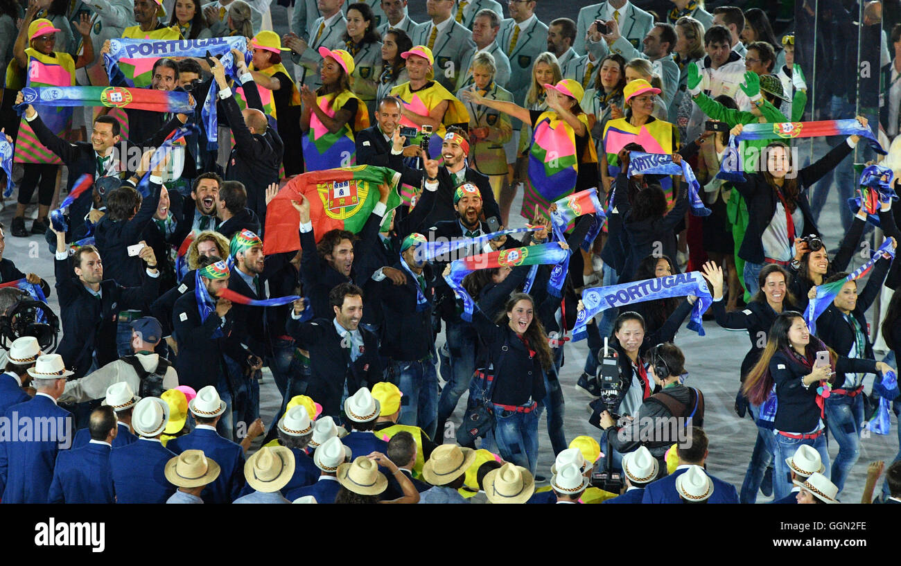 Rio de Janeiro, Brazil. 5th Aug, 2016. Team of Portugal arrives during ...