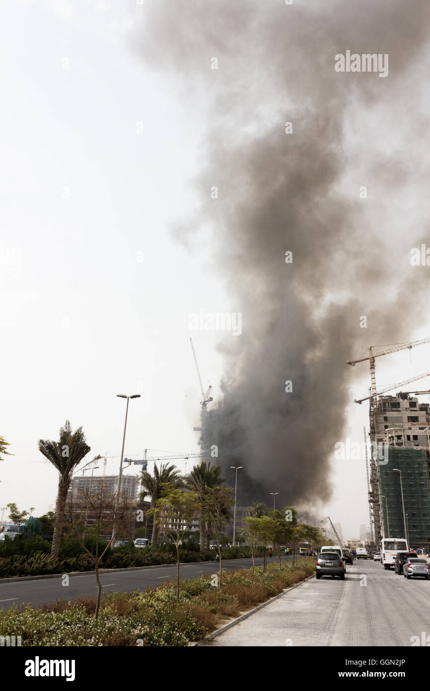 Dubai fire hi-res stock photography and images - Alamy