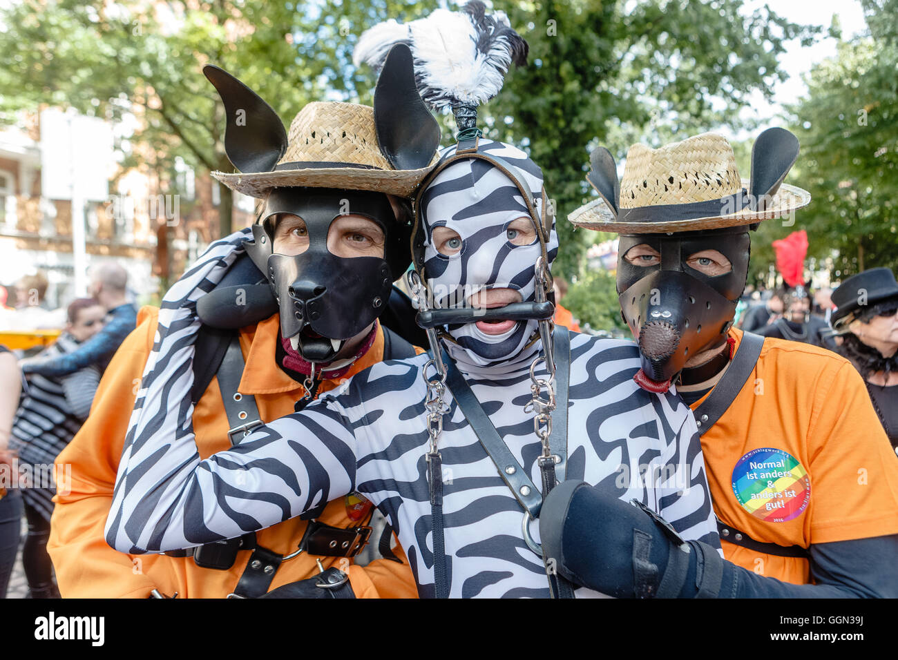 Hamburg, Germany. 06th Aug, 2016. Three participants pose during the ...