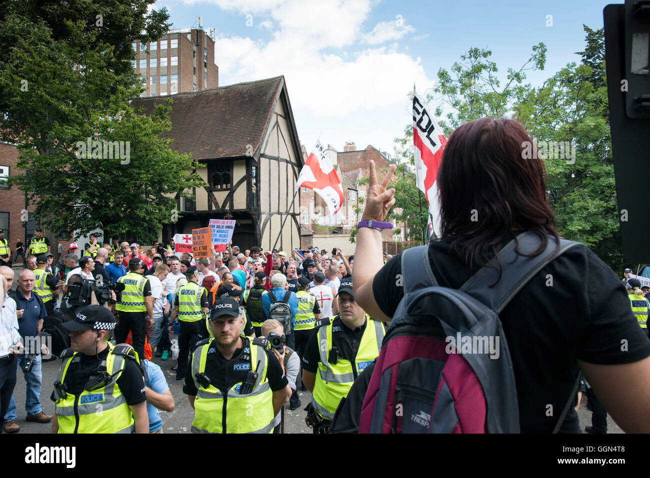 Nottingham, UK, Saturday 6th August, 2016. Members of the English ...