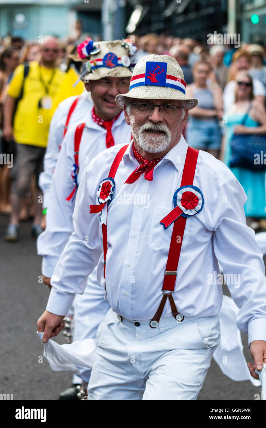 English folk dancing hi-res stock photography and images - Alamy
