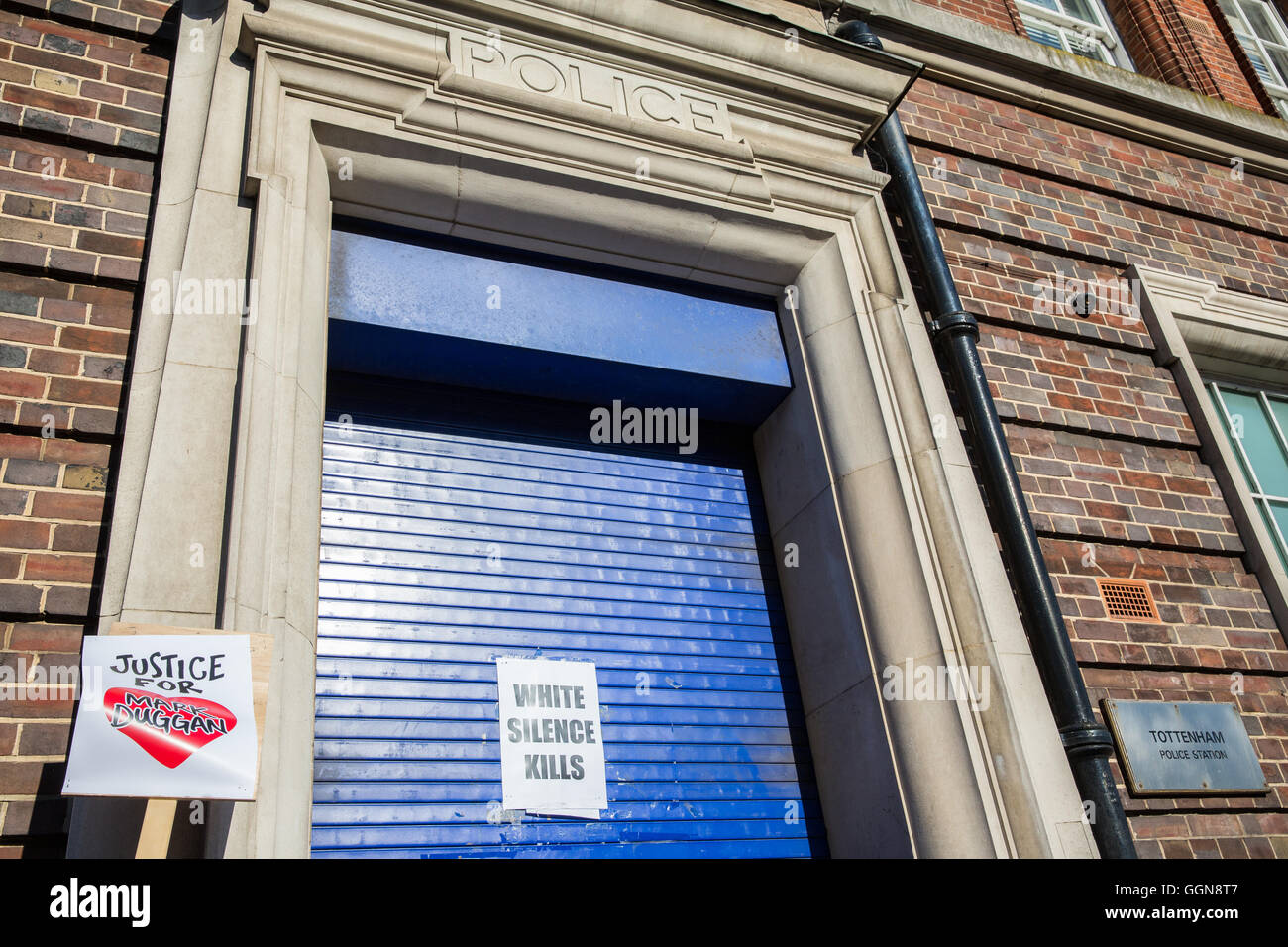 Tottenham police station hi-res stock photography and images - Alamy