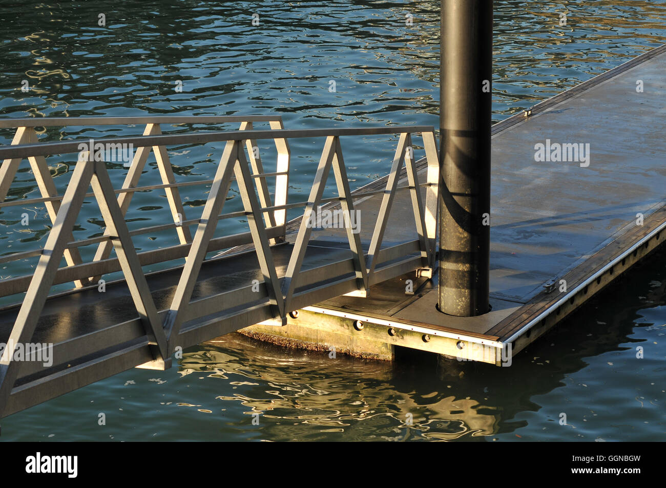 Metal Jetty Stock Photos & Metal Jetty Stock Images - Alamy