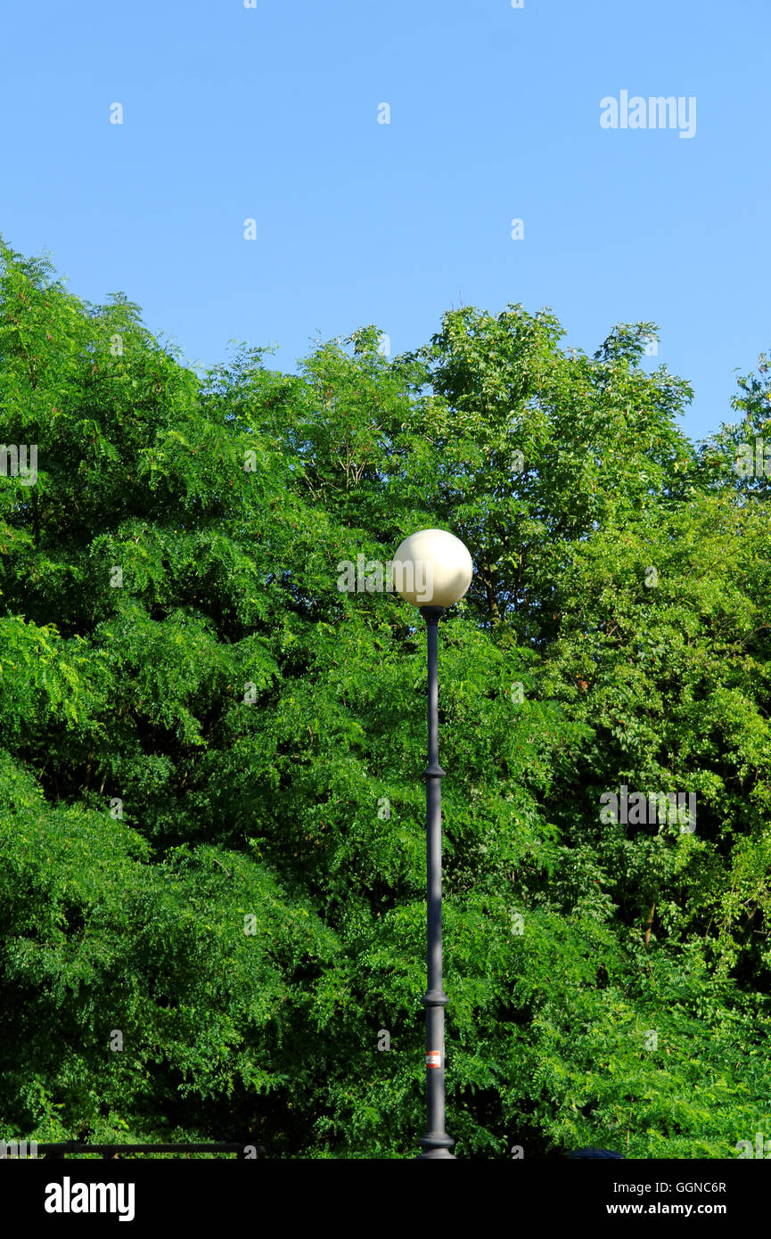 Single lantern hi-res stock photography and images - Alamy