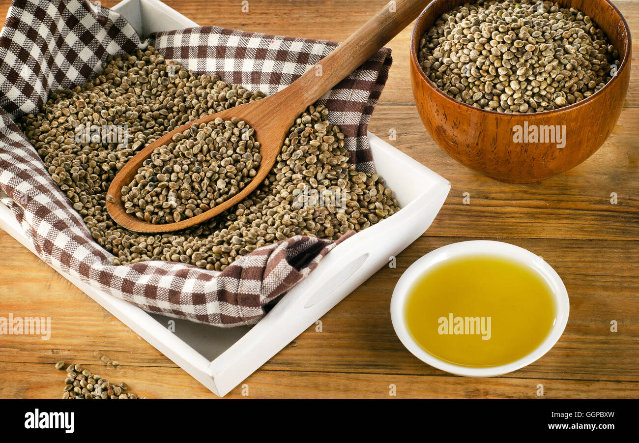 Hemp Seed Oil Stock Photos & Hemp Seed Oil Stock Images - Alamy