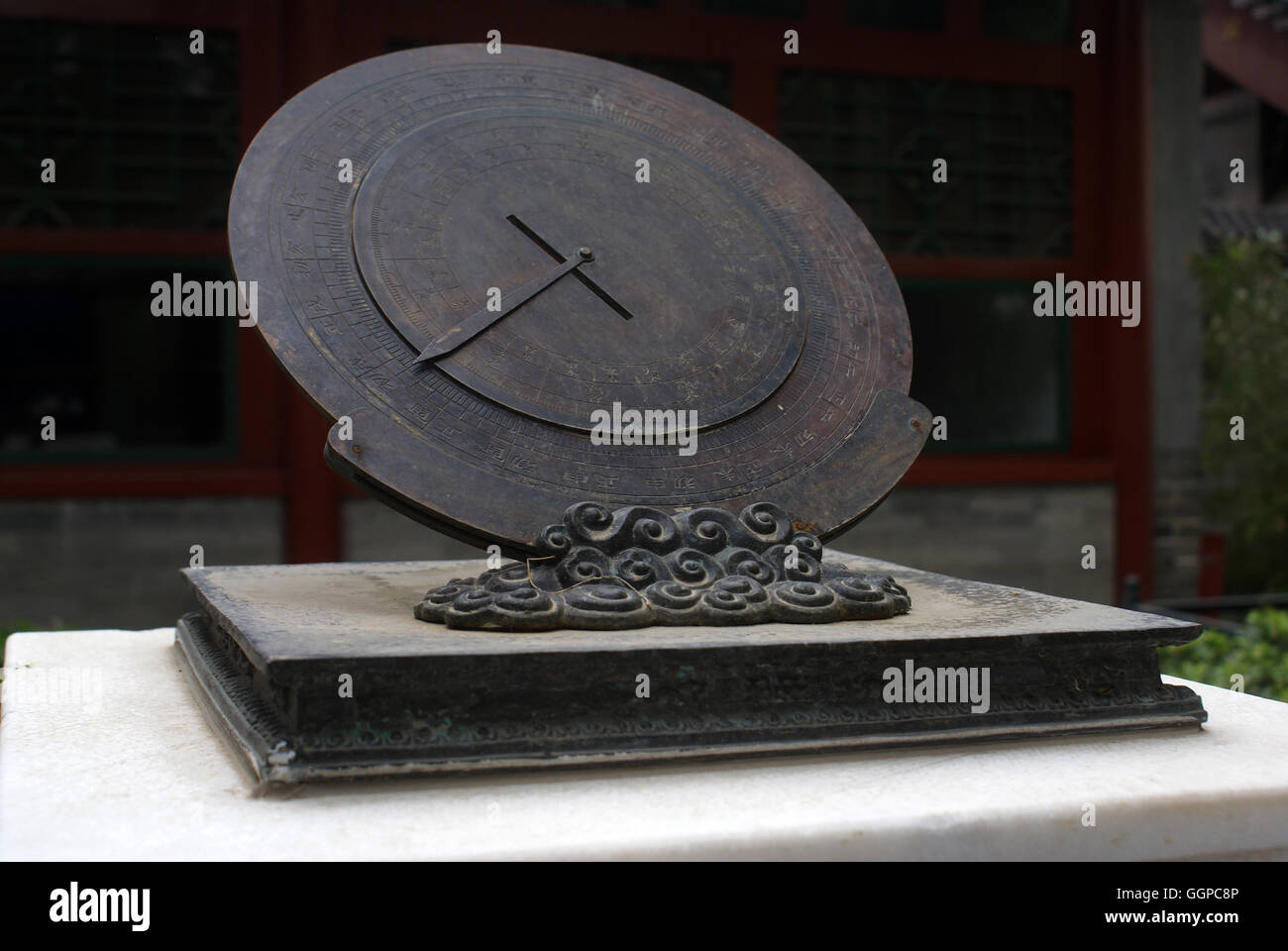 The Chinese Moondial (TaiYin Gui) is used to determine time by ...