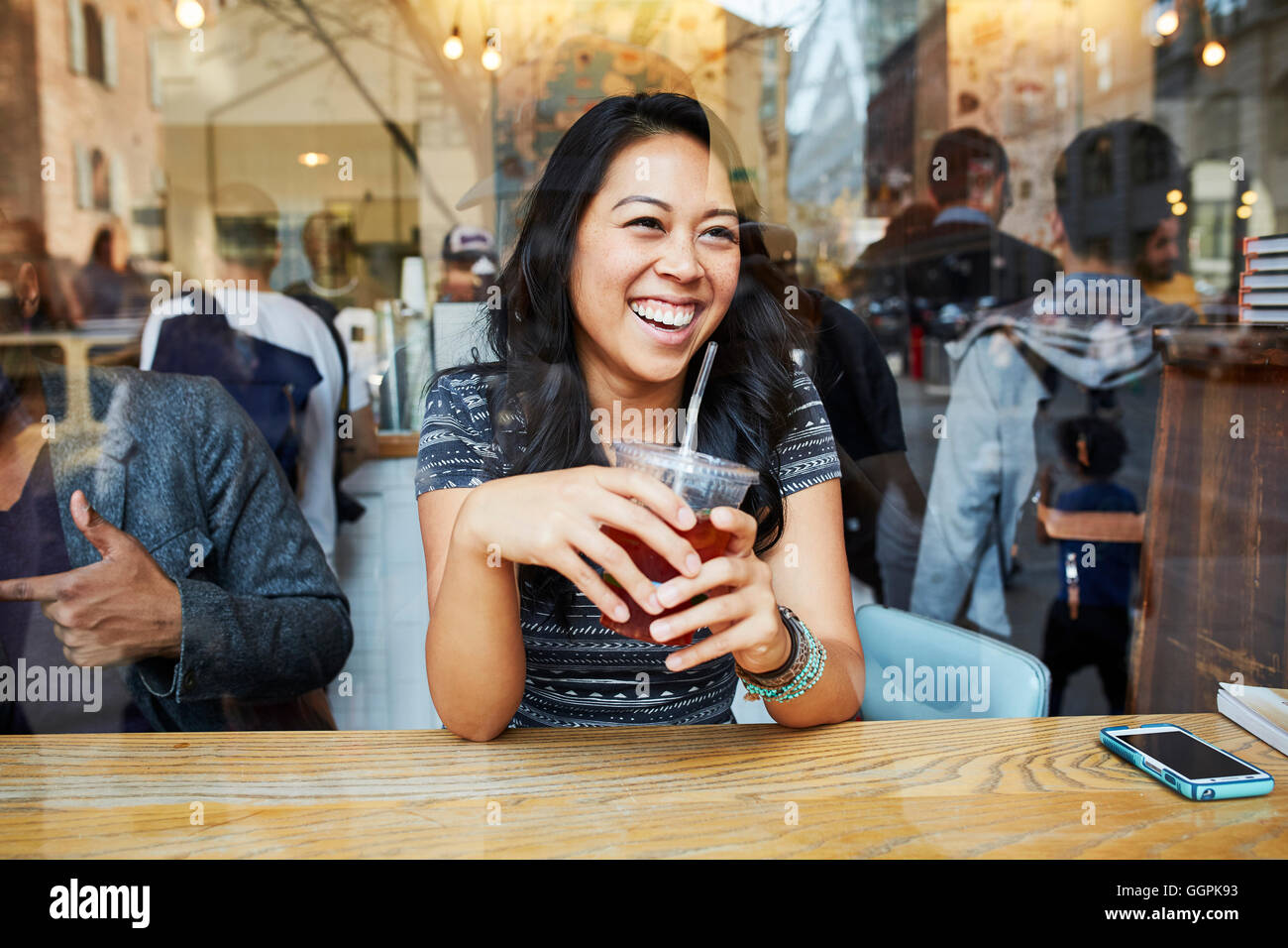 Cafe window hi-res stock photography and images - Alamy
