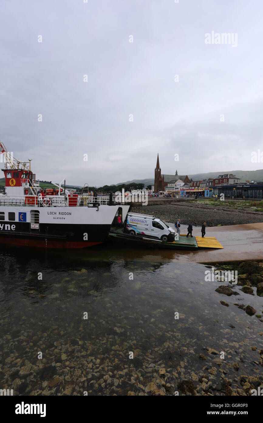 Vehicles and passengers disembarking Calmac ferry MV Loch Riddon Largs ...