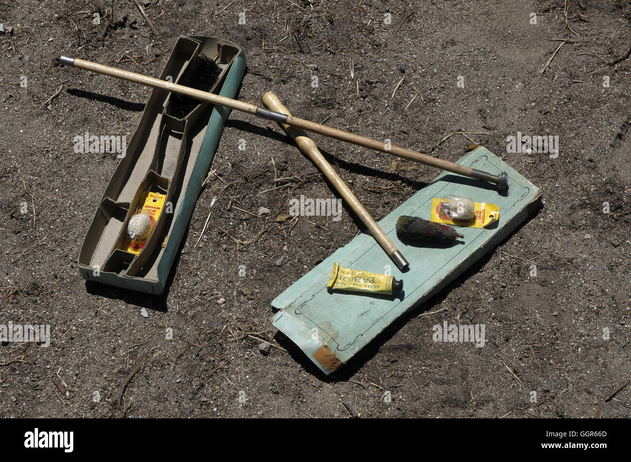 Old cleaning gun kit hi-res stock photography and images - Alamy