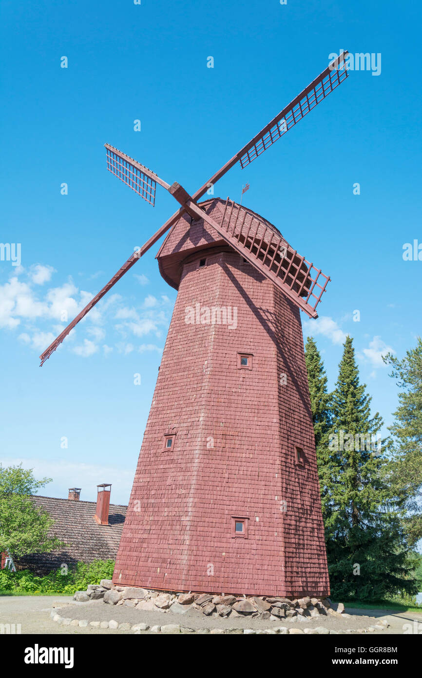 Pink windmill hi-res stock photography and images - Alamy