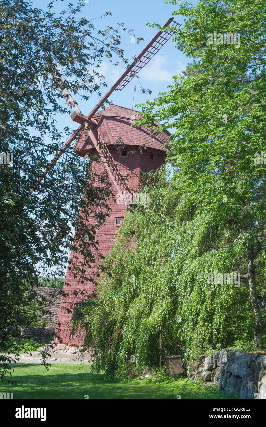 Pink windmill hi-res stock photography and images - Alamy
