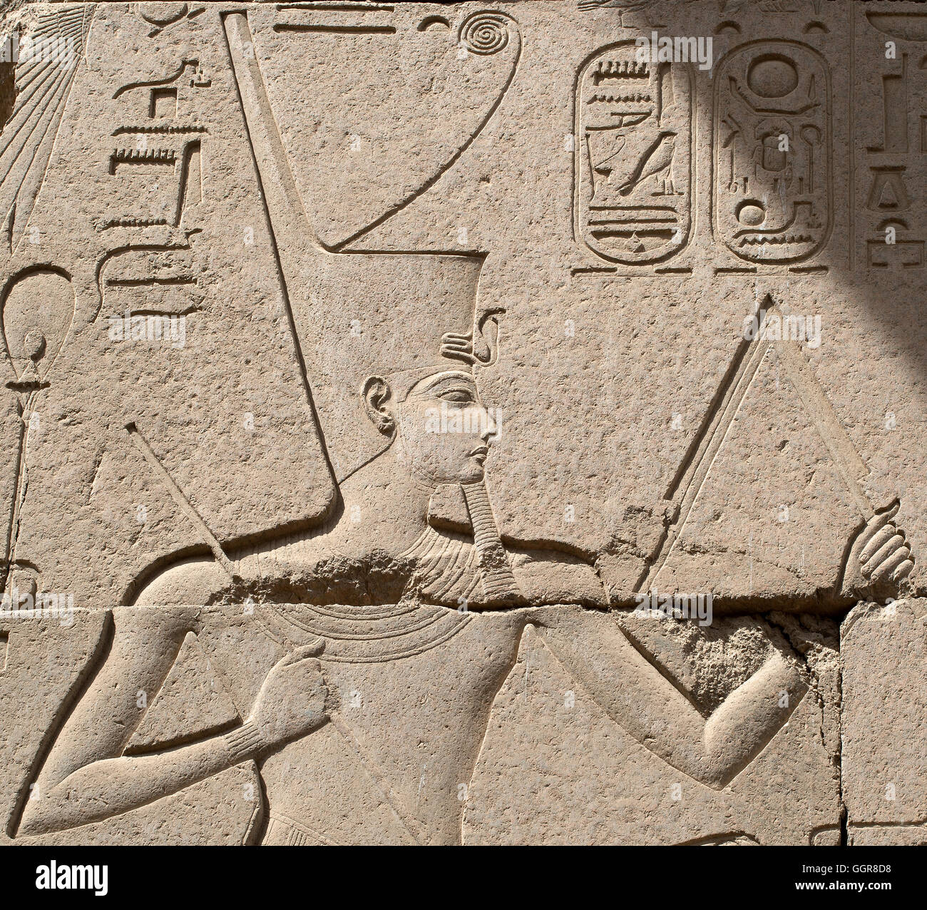 King horemheb hi-res stock photography and images - Alamy