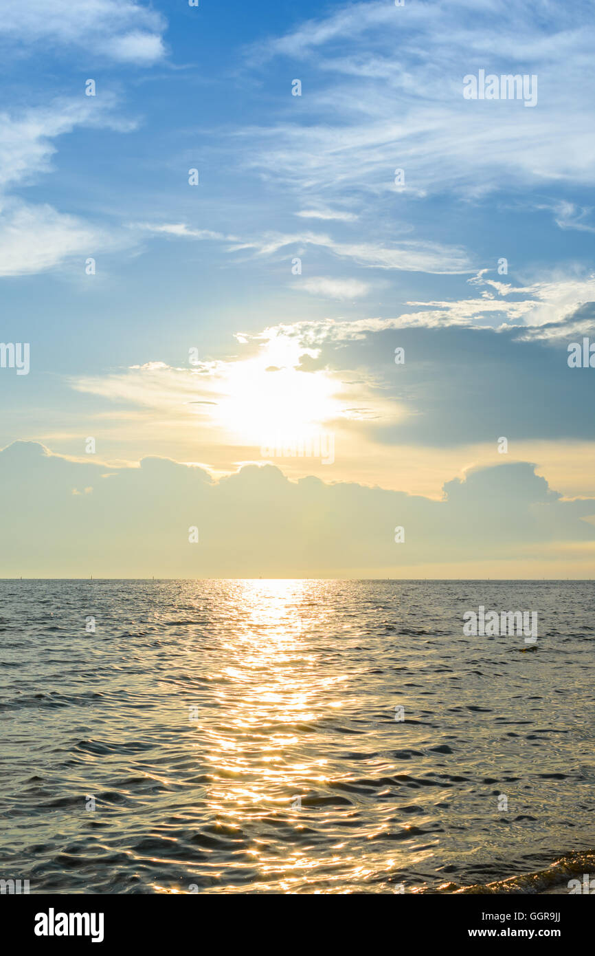 Evening above the sea hi-res stock photography and images - Alamy