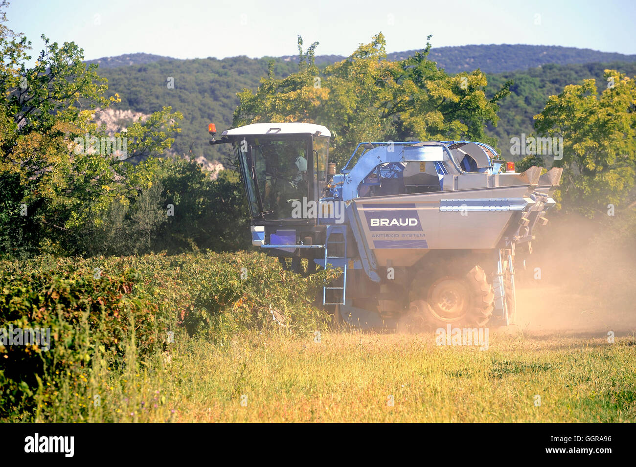 Machinery gard machine hi-res stock photography and images - Alamy