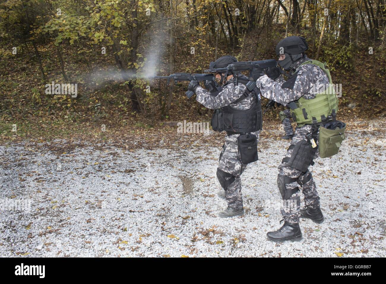 Combat shooting school hi-res stock photography and images - Alamy