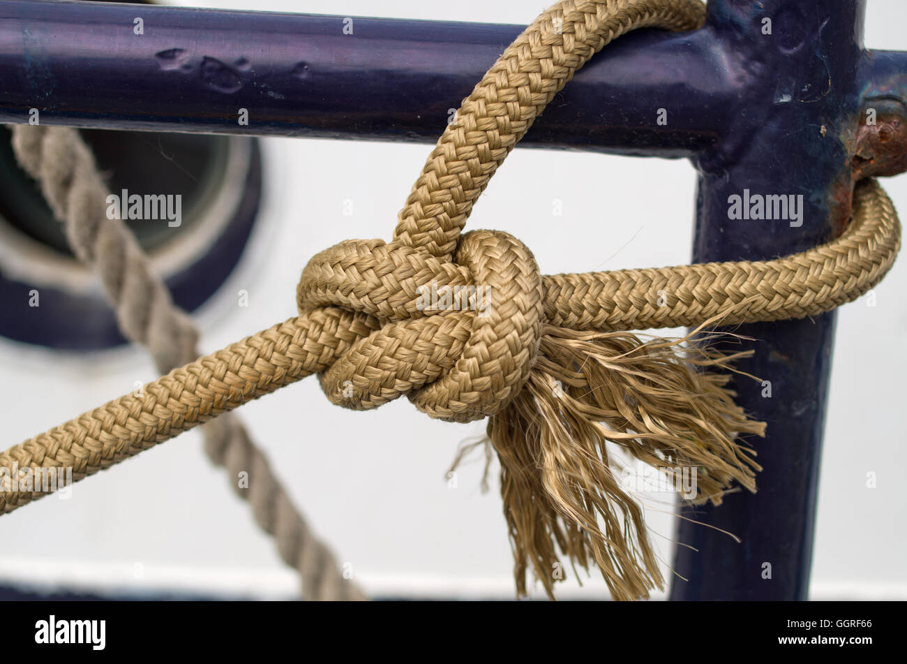 Bowline hi-res stock photography and images - Alamy
