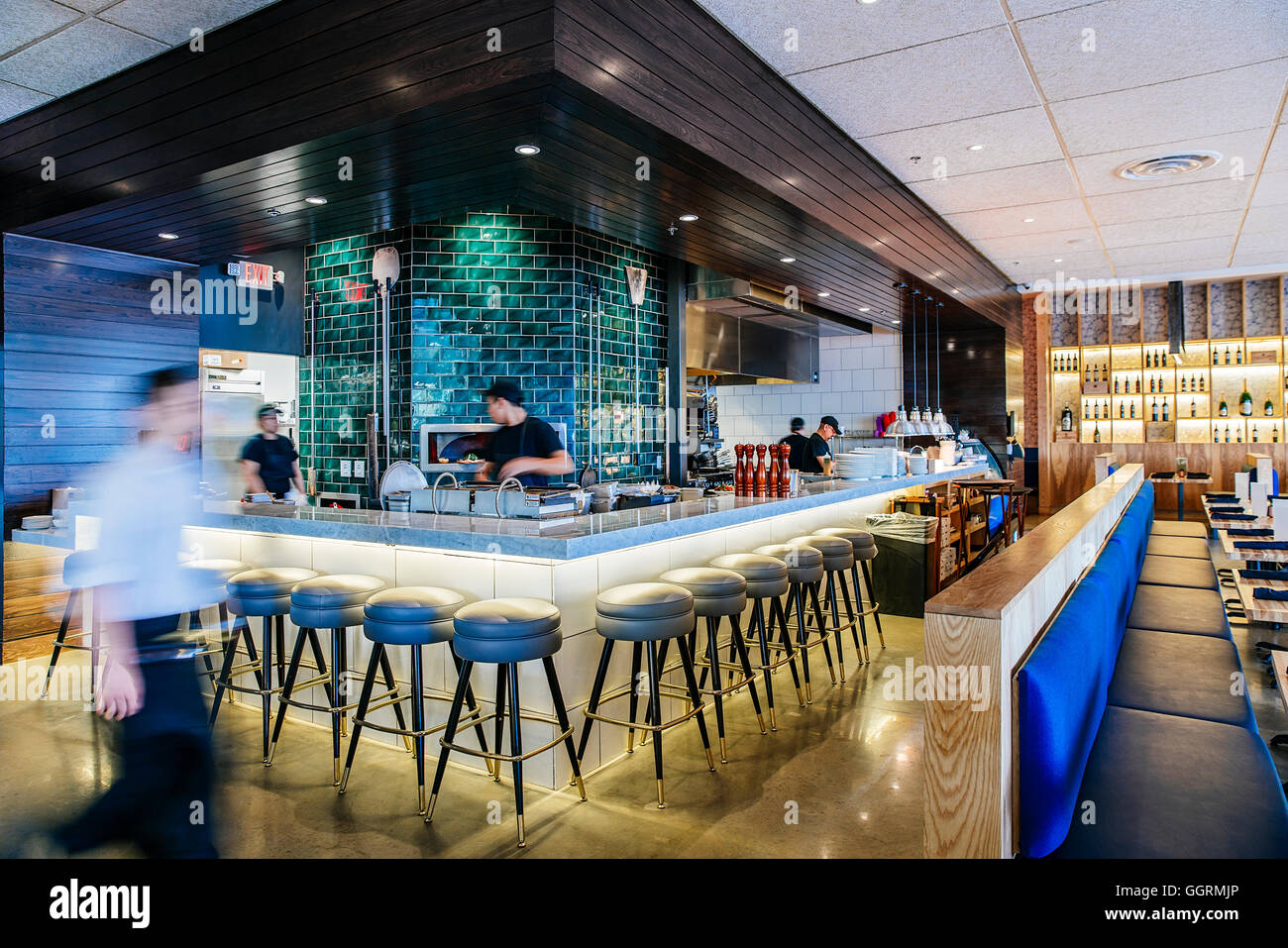 Busy bar counter hi-res stock photography and images - Alamy