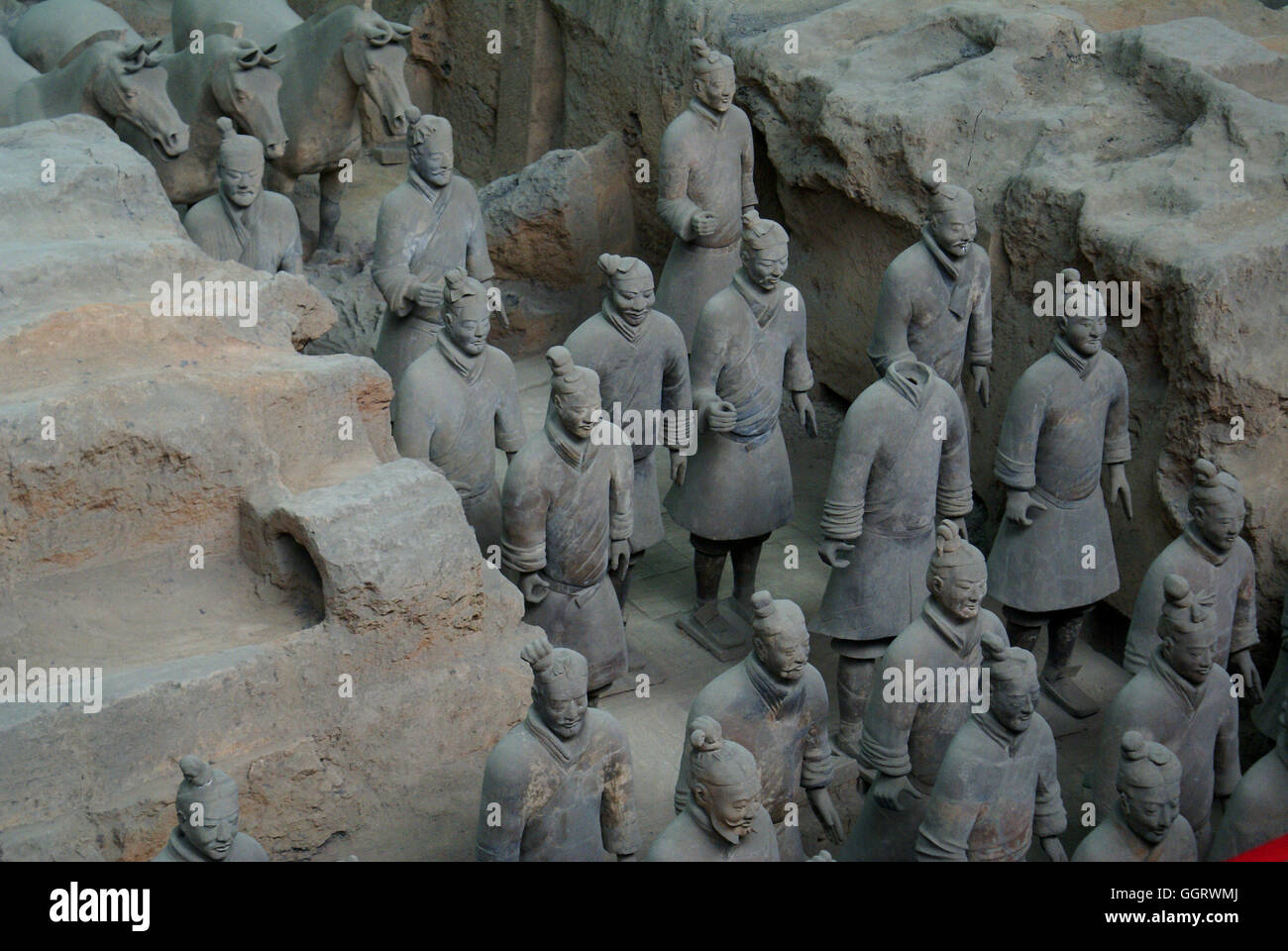 The Terracotta Army is a collection of terracotta sculptures depicting ...