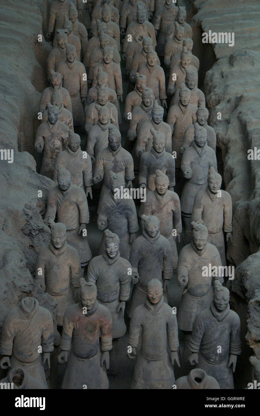 The Terracotta Army is sculptures of depicting the army of Qin Shi ...