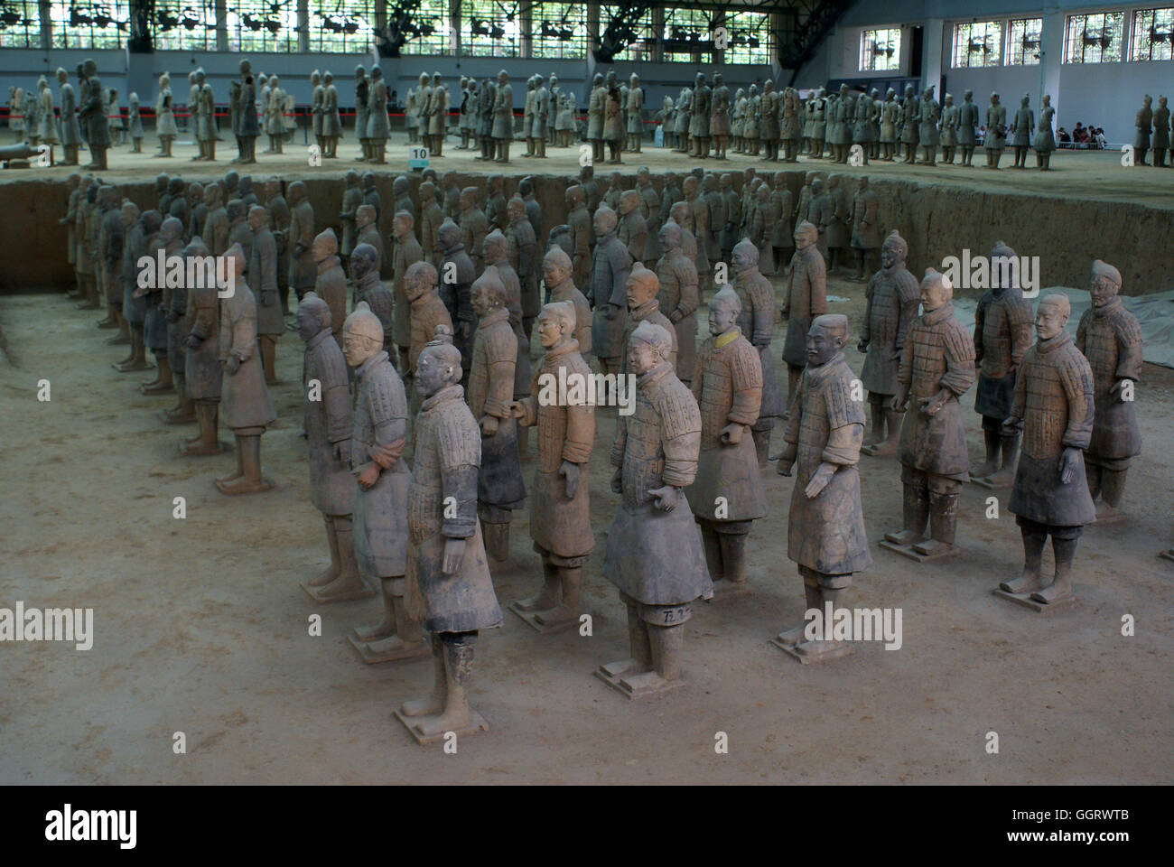 The Terracotta Army is sculptures of depicting the army of Qin Shi ...