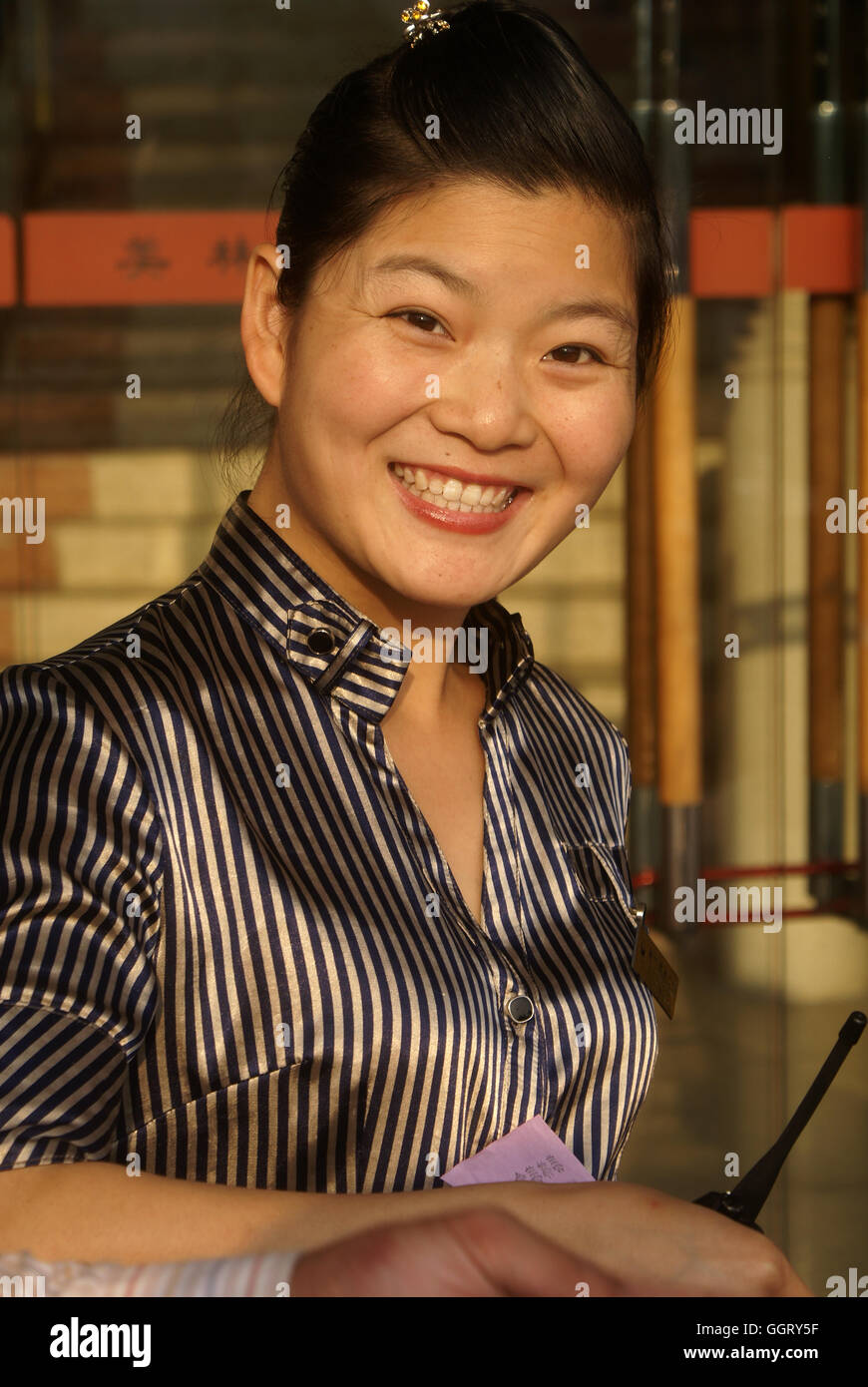 China fish market woman hi-res stock photography and images - Alamy