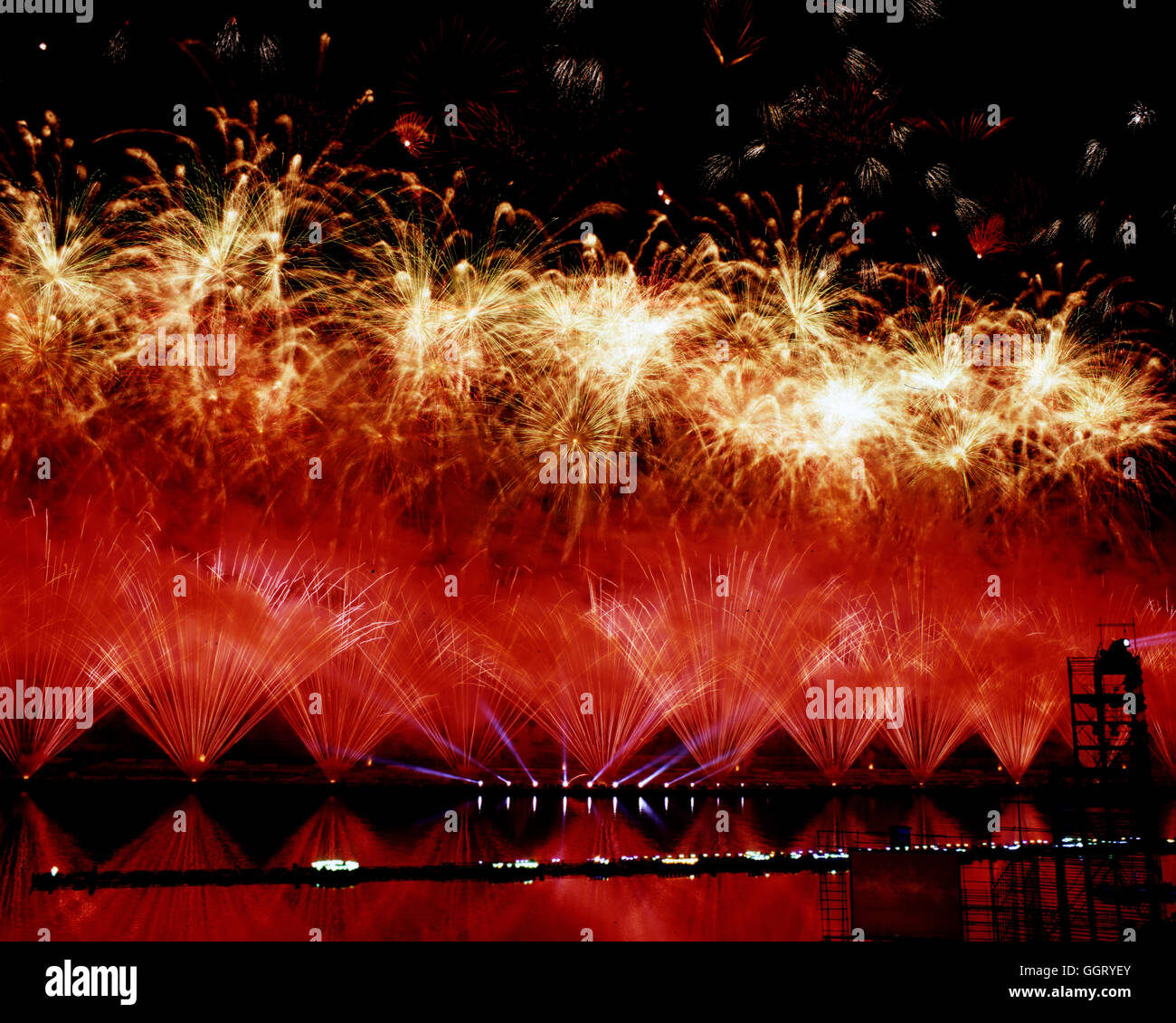 China fireworks hi-res stock photography and images - Alamy