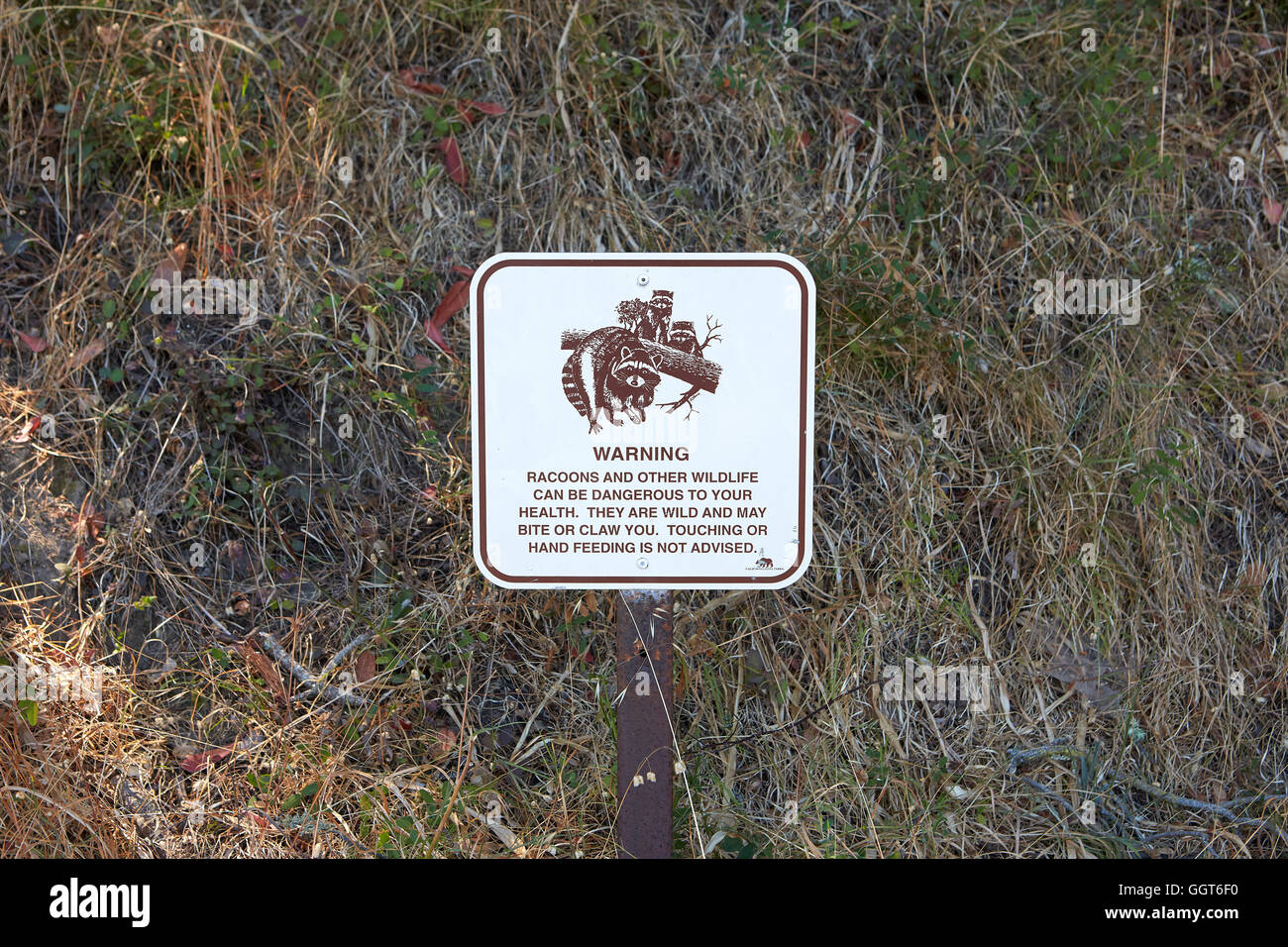Wildlife warning sign hi-res stock photography and images - Alamy