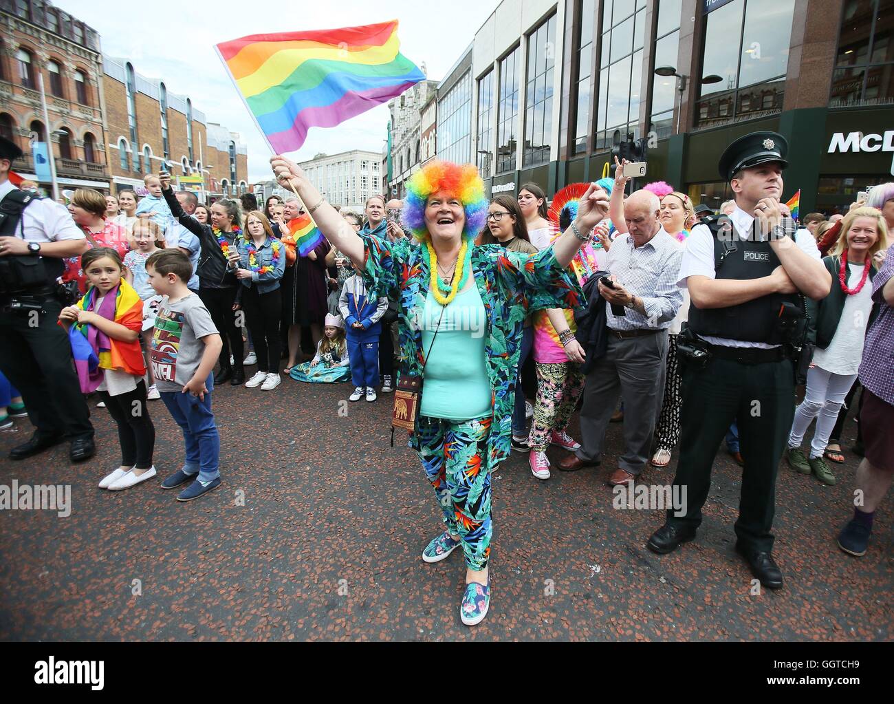 Crowds during Belfast's annual Pride parade Stock Photo - Alamy
