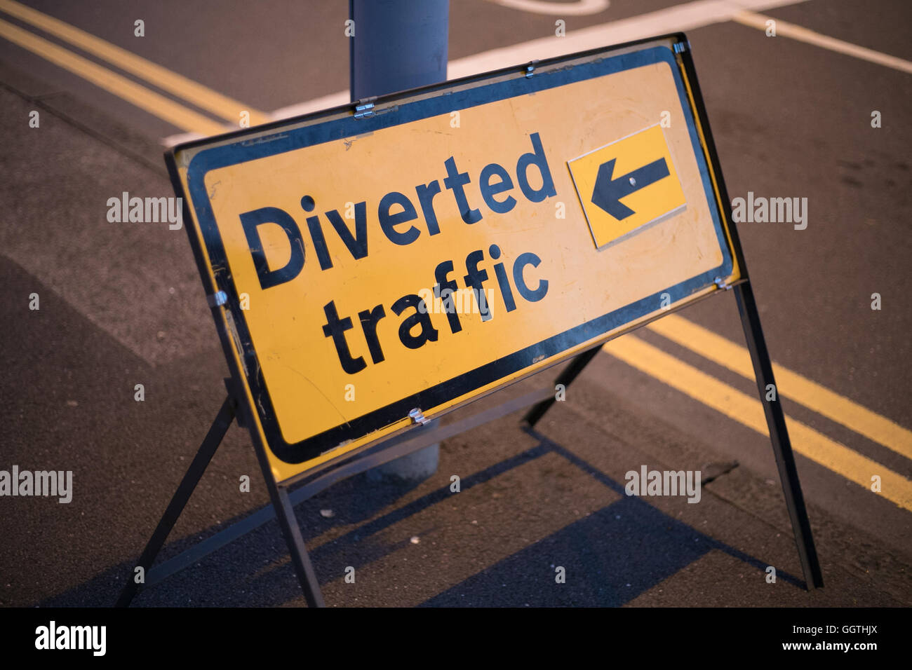 Diversion signage hi-res stock photography and images - Alamy