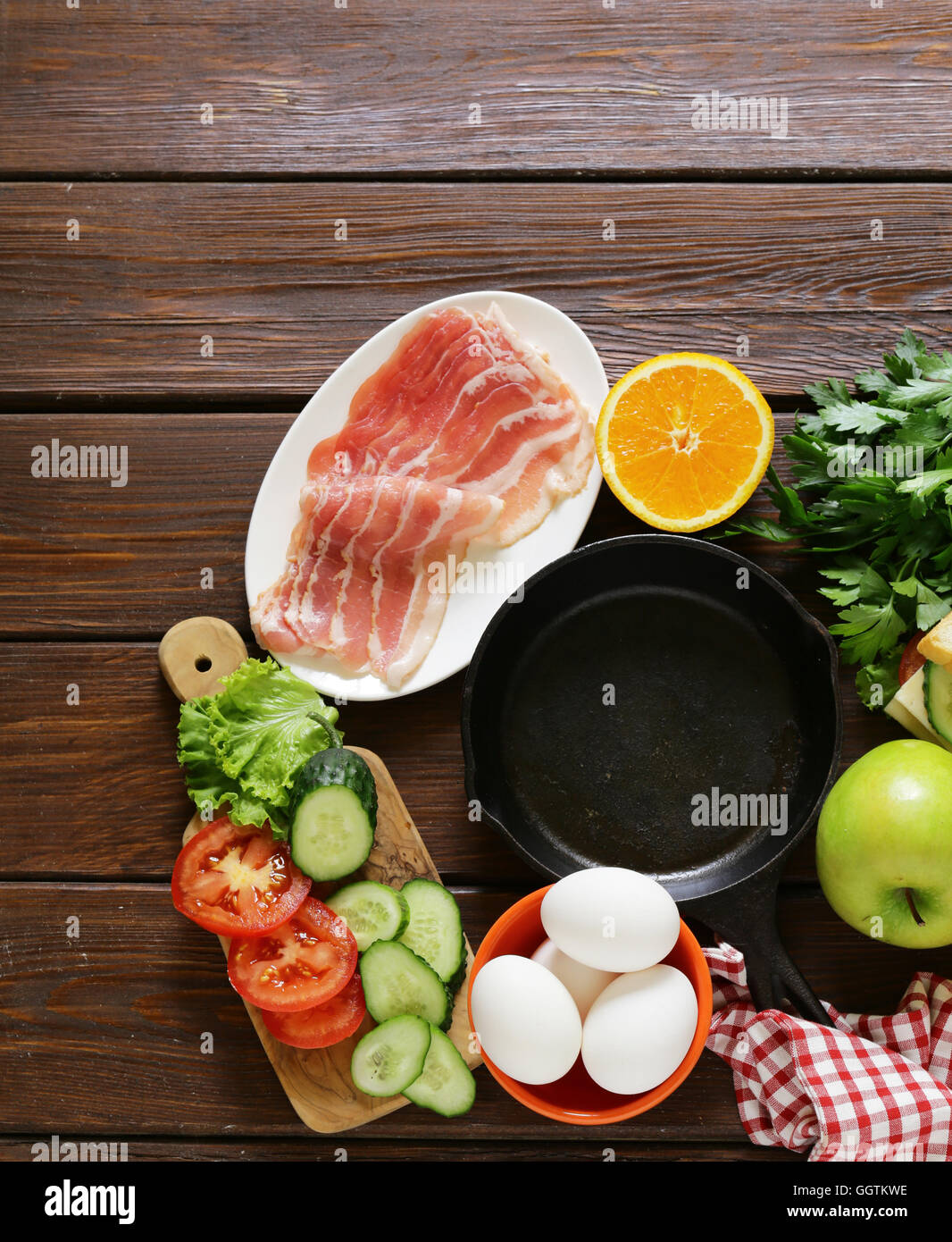 Traditional breakfast - eggs, bacon, toast and vegetables Stock Photo ...