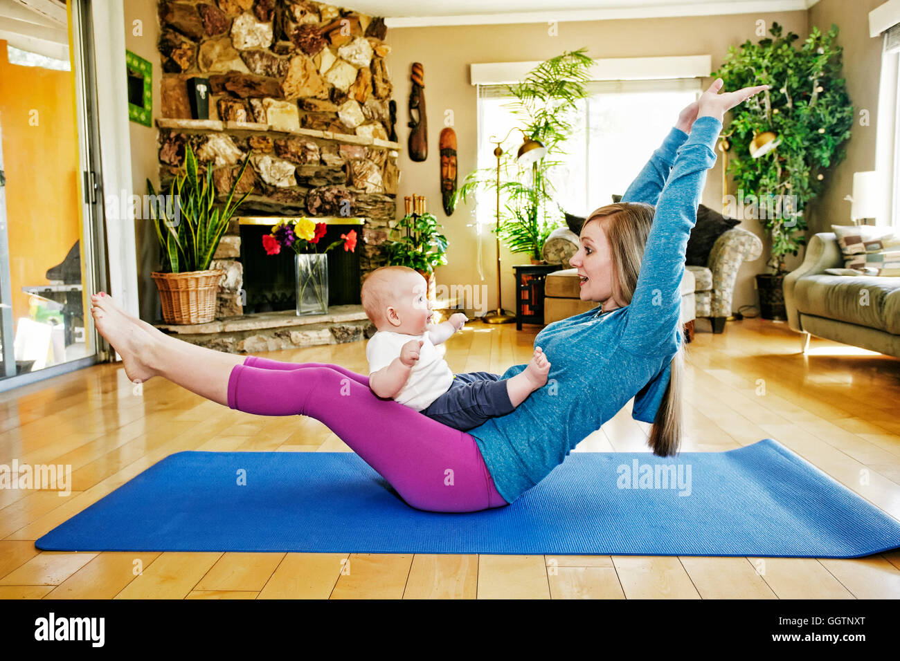 Arms out lifestyle photography boy hi-res stock photography and images ...