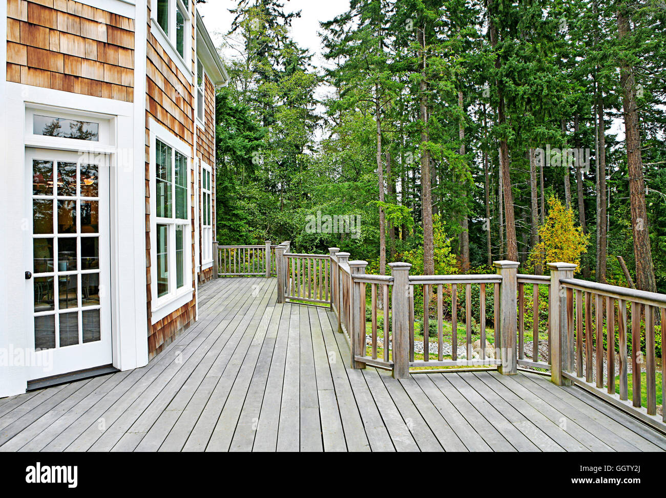 Deck house hi-res stock photography and images - Alamy