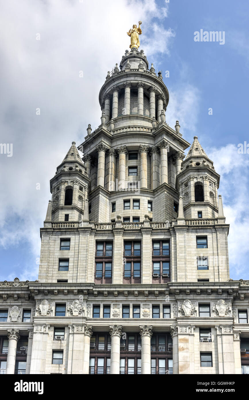 Municipal Building in Manhattan, New York City, is a 40-story building ...