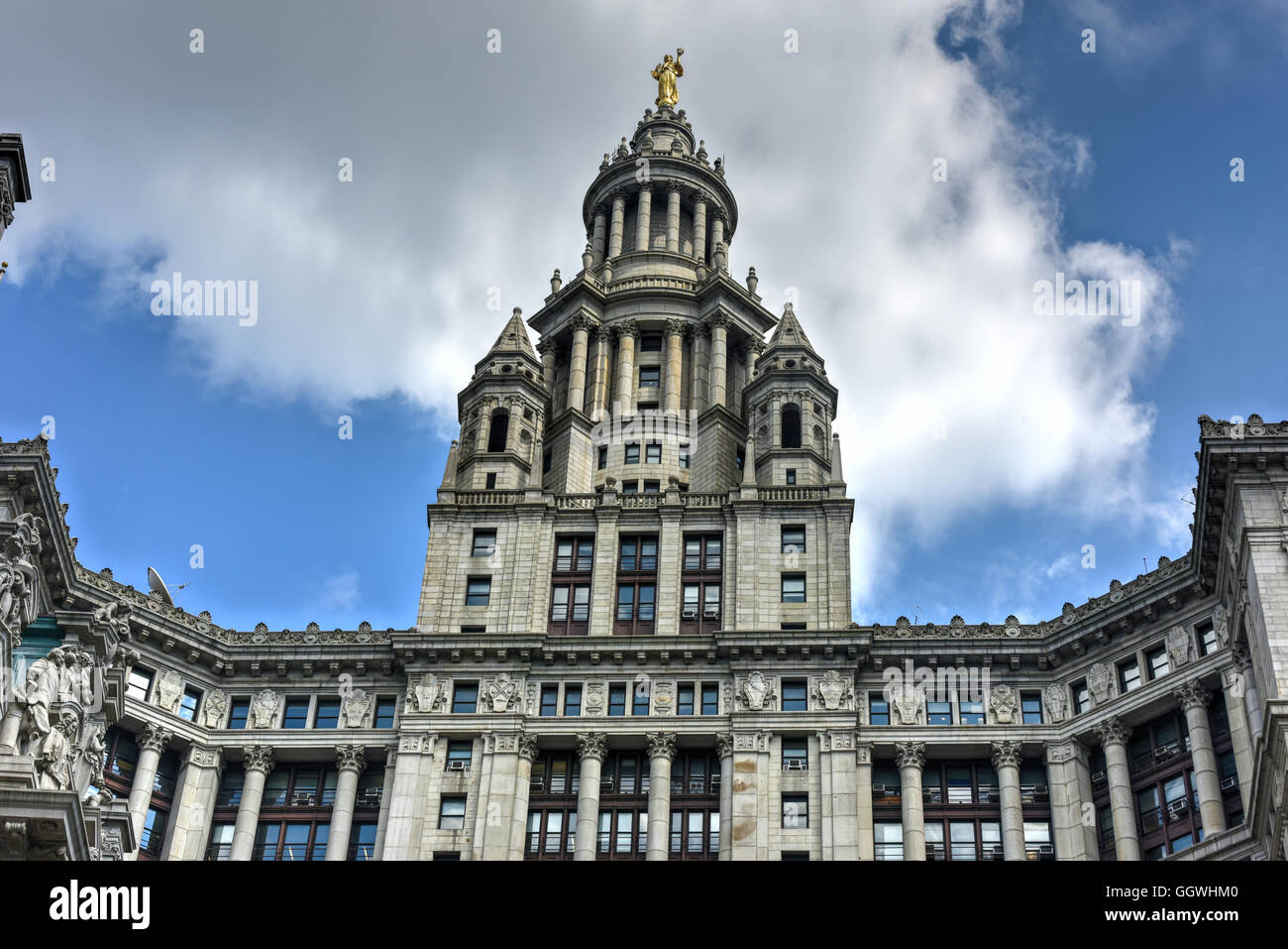 Municipal Building in Manhattan, New York City, is a 40-story building ...