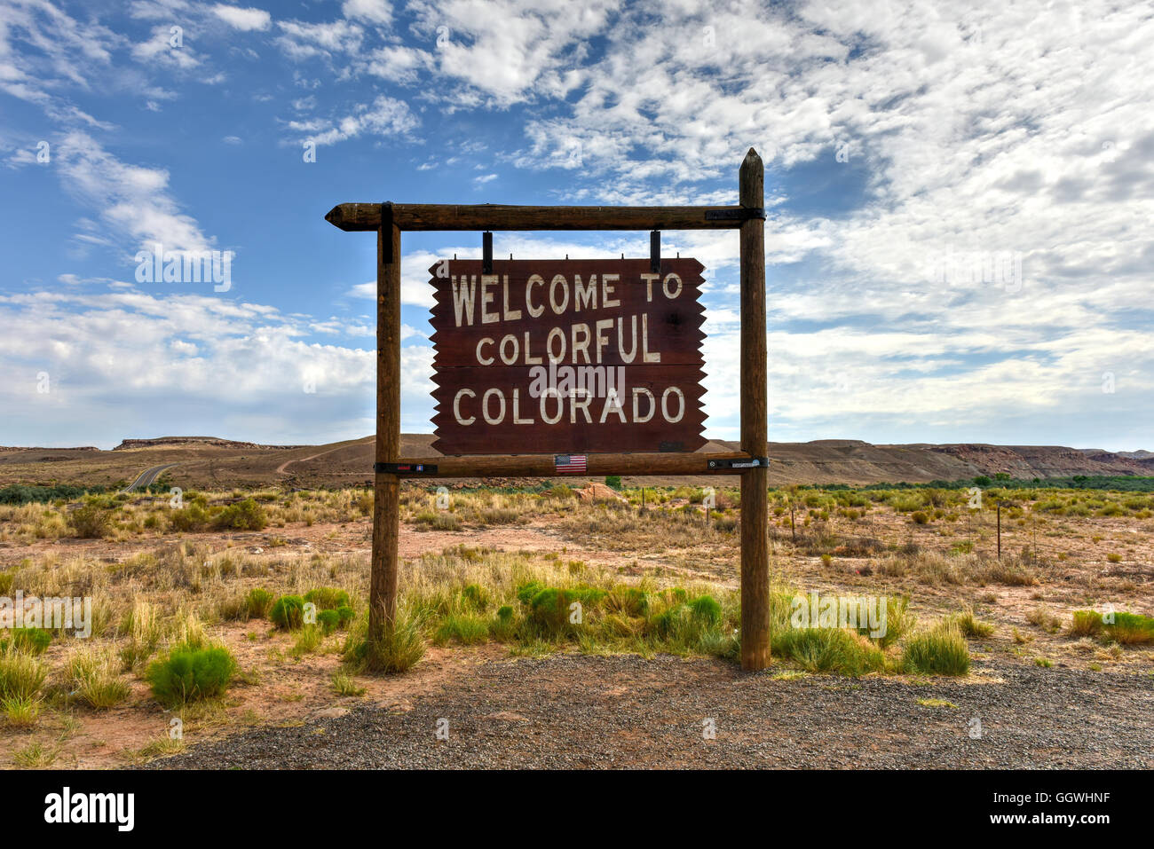 Sign "Welcome to Colorful Colorado" on the state border Stock Photo - Alamy