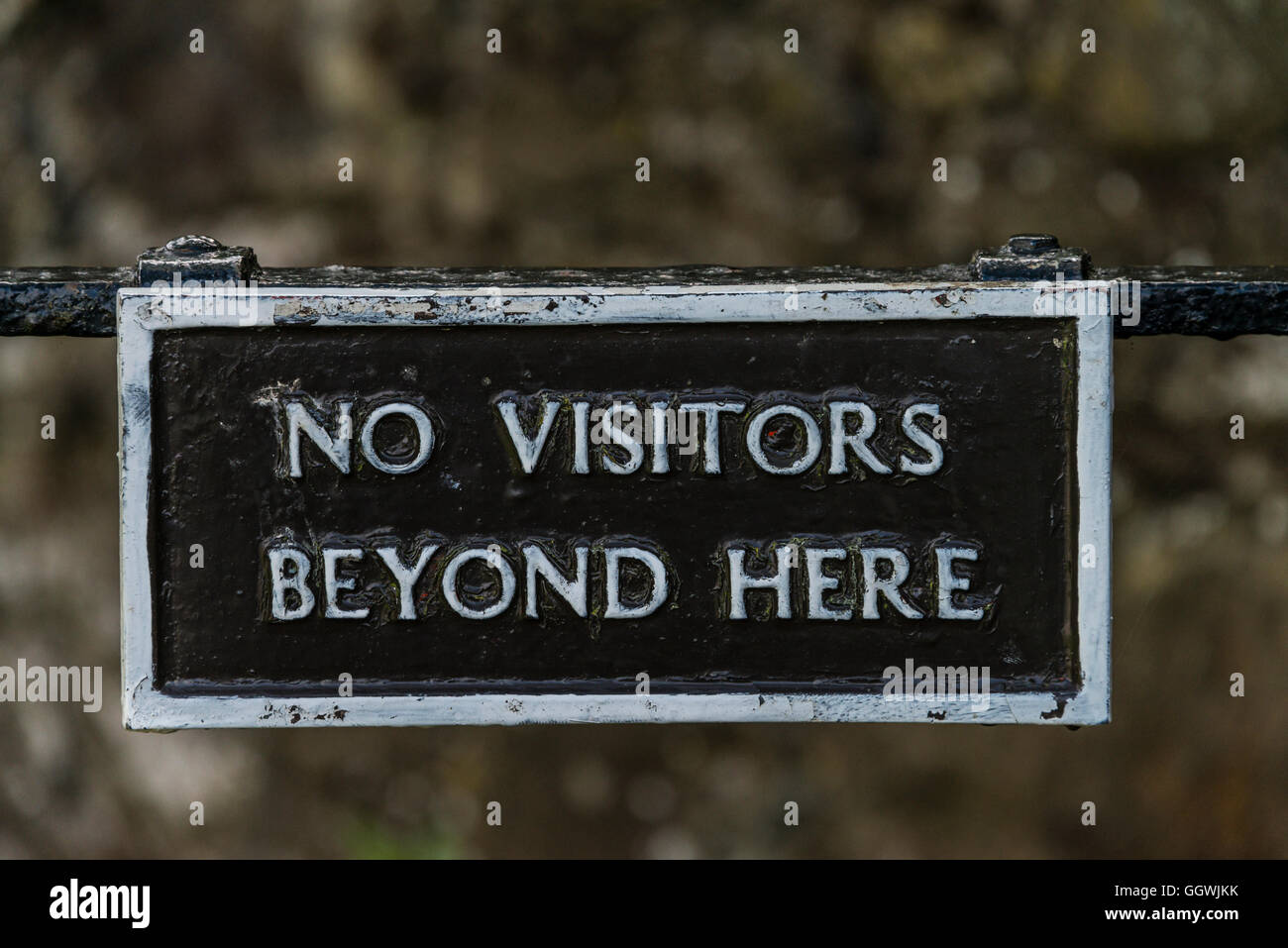 No visitors sign Stock Photo - Alamy